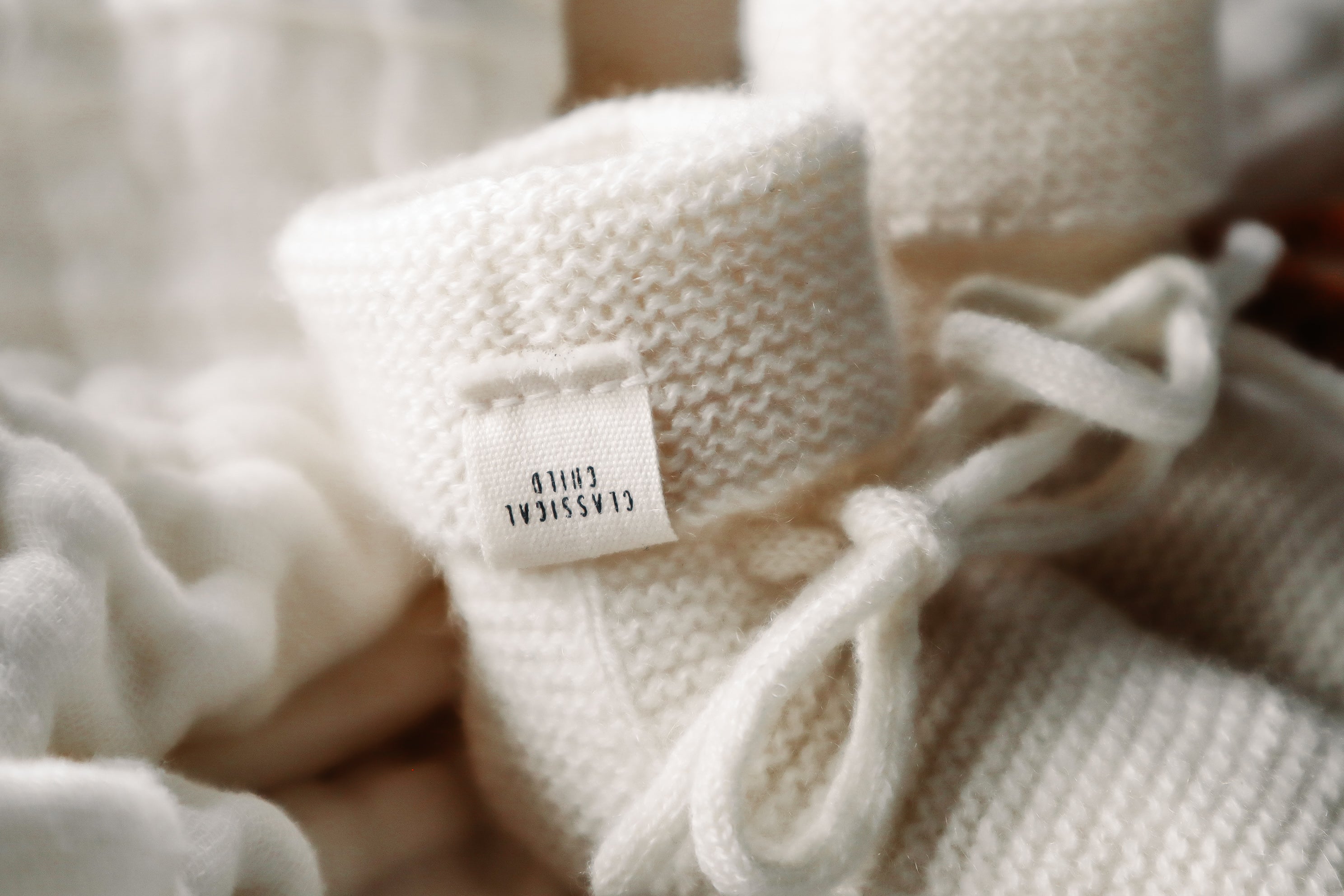 Classical Child Cashmere Booties Milk