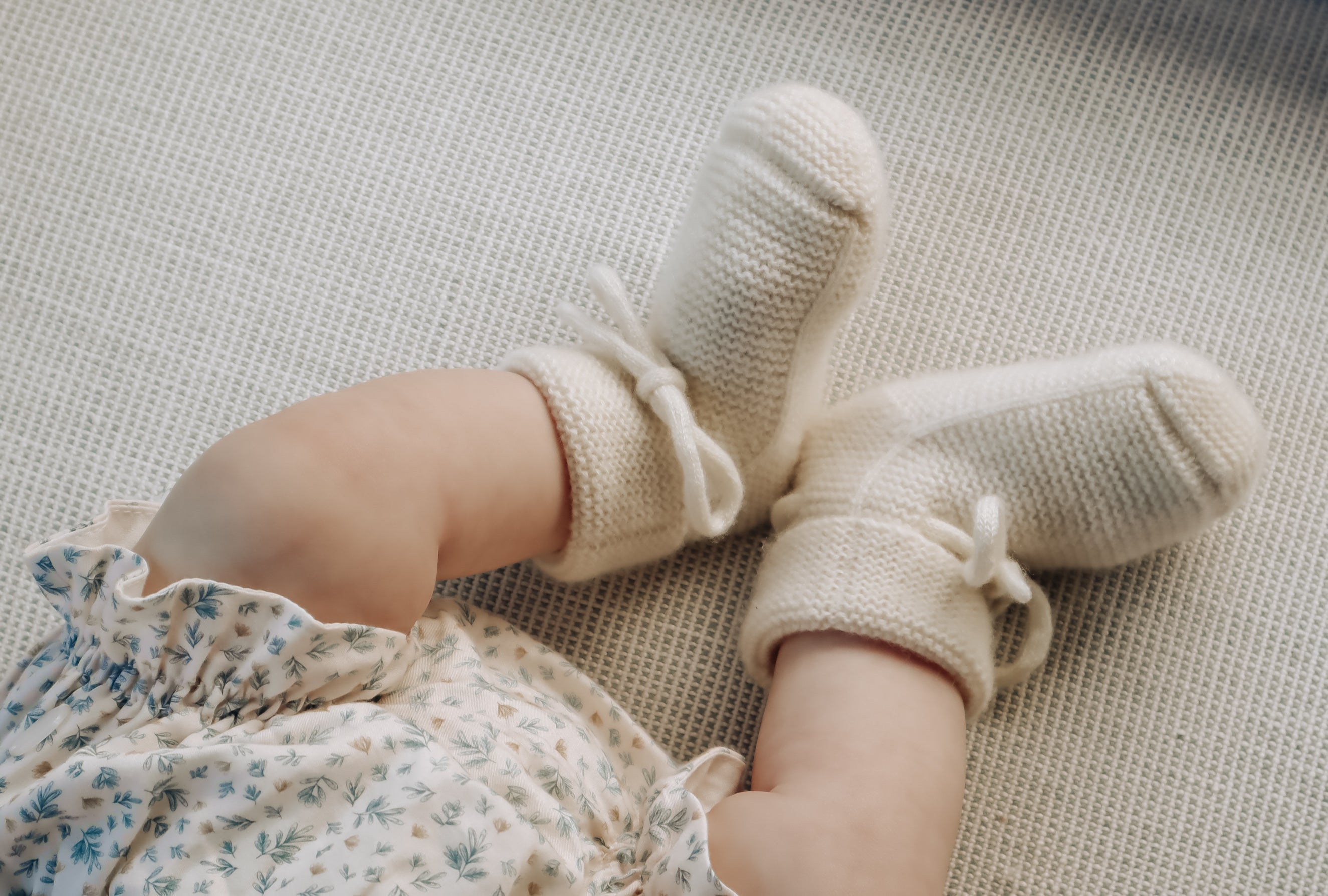 Classical Child Cashmere Booties Milk